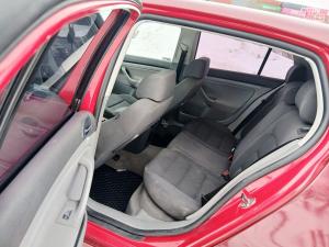 Red Volkswagen Golf 2004 in Klaipeda, with an engine capacity of 1.60 L and mileage of 283 thousand km for 2099 €, photo 28 on AUTOMOTO.COM.LV
