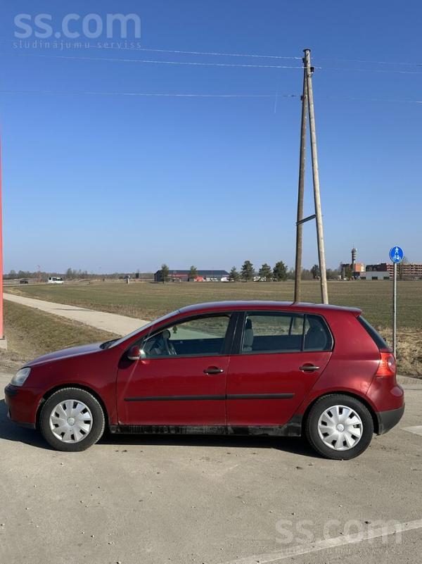 Red Volkswagen Golf 2004 in Jekabpils, with an engine capacity of 1.60 L and mileage of 0 thousand km for 1300 €, photo 7 on AUTOMOTO.COM.LV