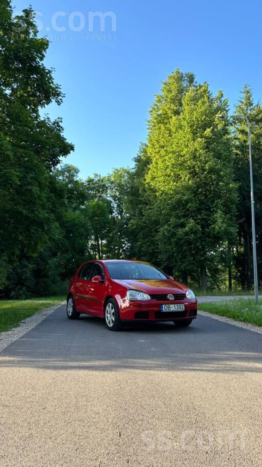 Sarkans Volkswagen Golf 2004 Dobele, ar dzinēja tilpumu 1.40 L un nobraukumu 243 tūkst. km par 1400 €, foto 1 vietnē AUTOMOTO.COM.LV