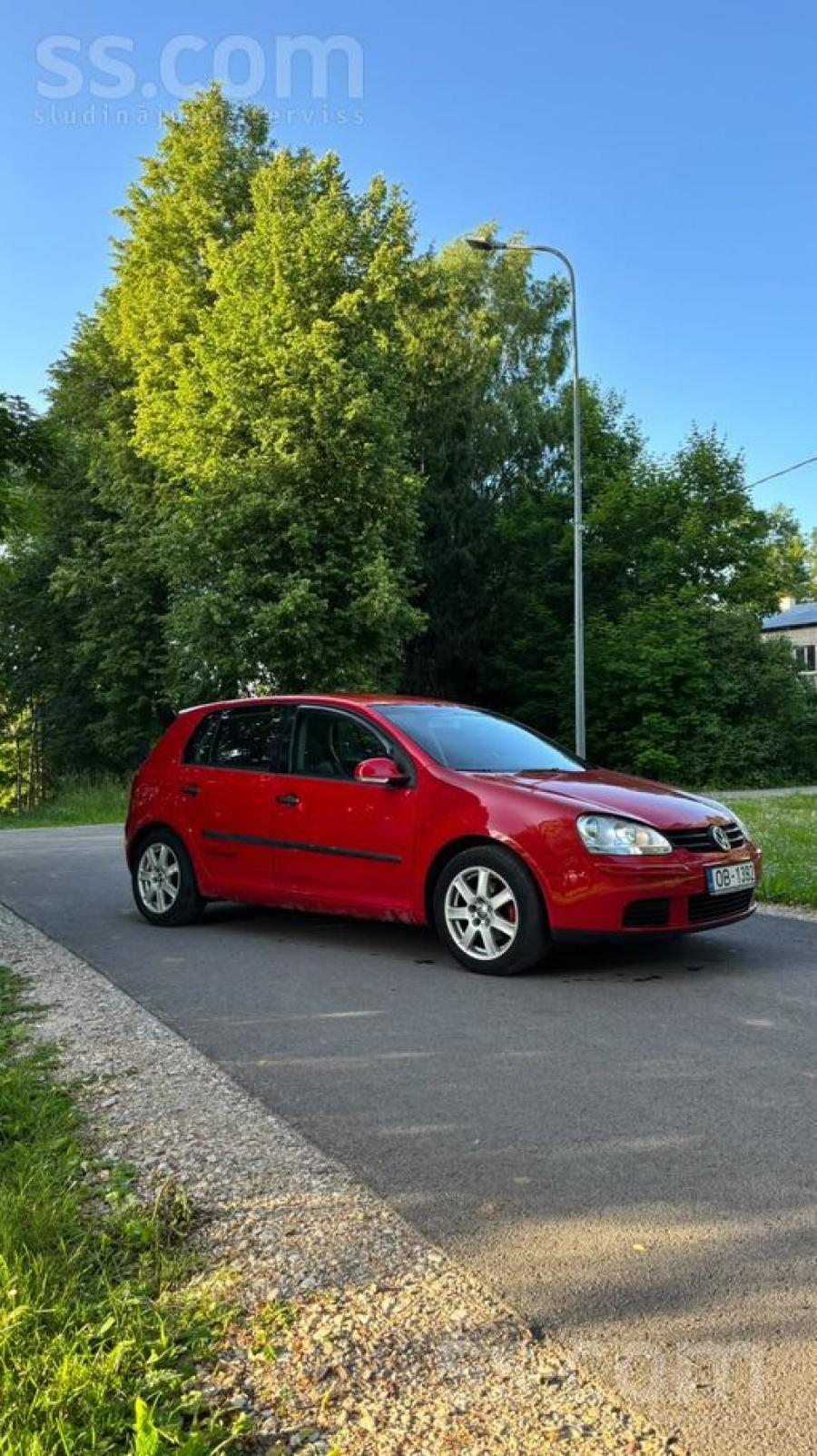 Sarkans Volkswagen Golf 2004 Dobele, ar dzinēja tilpumu 1.40 L un nobraukumu 243 tūkst. km par 1400 €, foto 3 vietnē AUTOMOTO.COM.LV