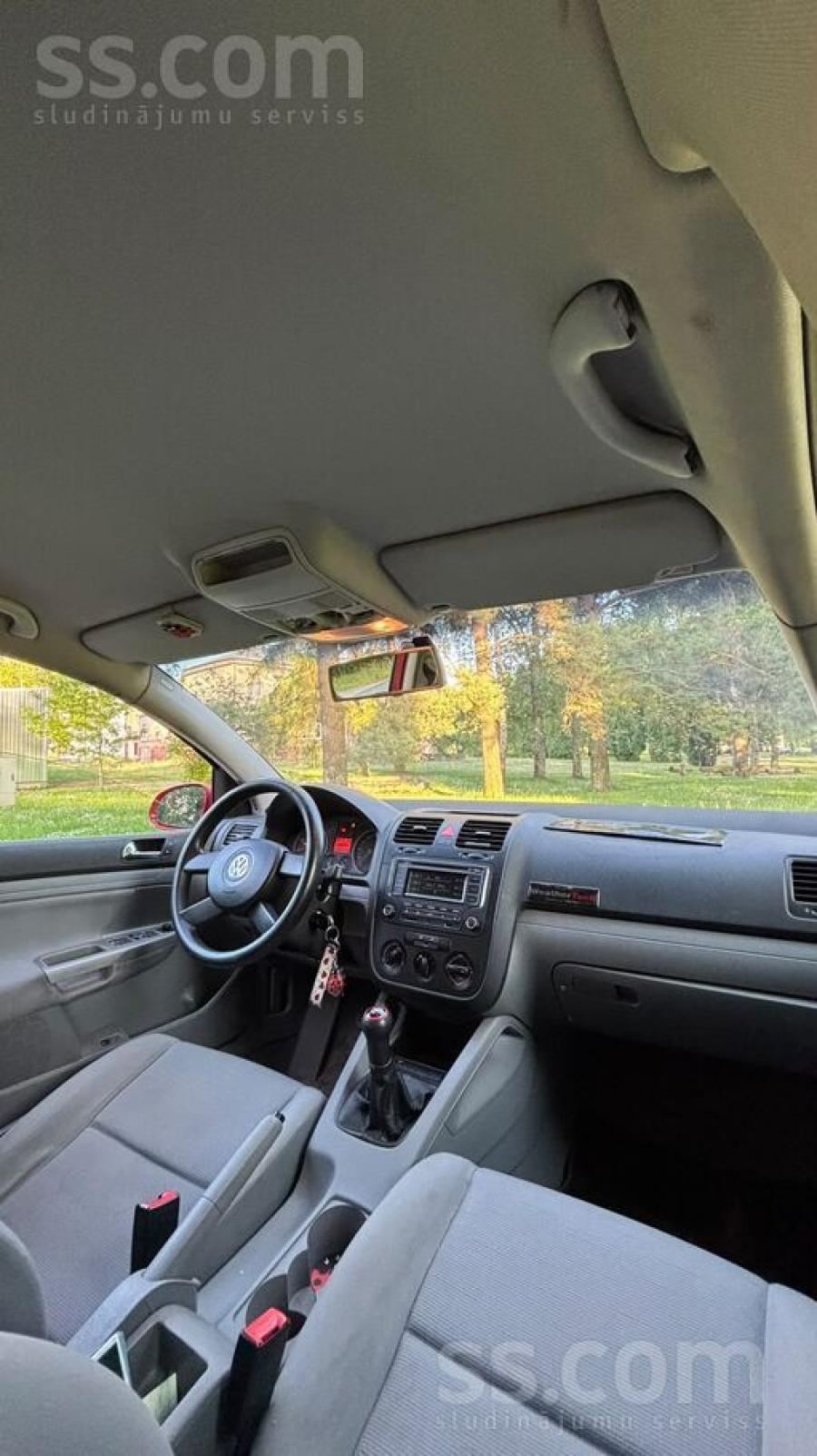 Sarkans Volkswagen Golf 2004 Dobele, ar dzinēja tilpumu 1.40 L un nobraukumu 243 tūkst. km par 1400 €, foto 7 vietnē AUTOMOTO.COM.LV