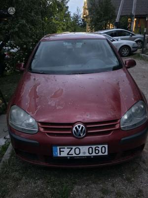 Sarkans Volkswagen Golf 2004 Viļņa, ar dzinēja tilpumu 1.60 L un nobraukumu 262 tūkst. km par 800 €, foto 3 vietnē AUTOMOTO.COM.LV