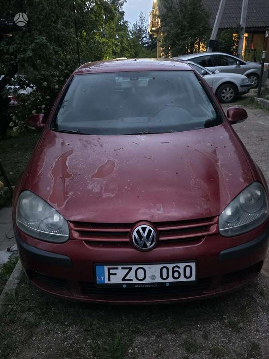 Sarkans Volkswagen Golf 2004 Viļņa, ar dzinēja tilpumu 1.60 L un nobraukumu 262 tūkst. km par 800 €, foto 3 vietnē AUTOMOTO.COM.LV