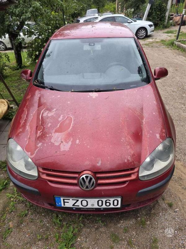 Sarkans Volkswagen Golf 2004 Viļņa, ar dzinēja tilpumu 1.60 L un nobraukumu 262 tūkst. km par 800 €, foto 8 vietnē AUTOMOTO.COM.LV