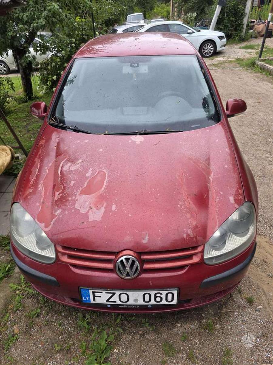 Sarkans Volkswagen Golf 2004 Viļņa, ar dzinēja tilpumu 1.60 L un nobraukumu 262 tūkst. km par 800 €, foto 9 vietnē AUTOMOTO.COM.LV