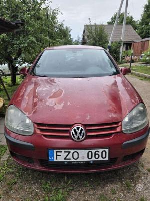 Sarkans Volkswagen Golf 2004 Viļņa, ar dzinēja tilpumu 1.60 L un nobraukumu 262 tūkst. km par 800 €, foto 10 vietnē AUTOMOTO.COM.LV
