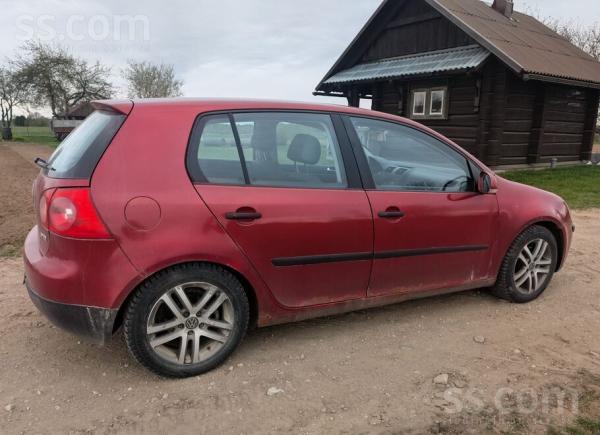 Sarkans Volkswagen Golf 2004 Rīga, ar dzinēja tilpumu 1.90 L un nobraukumu 351 tūkst. km par 650 €, foto 2 vietnē AUTOMOTO.COM.LV