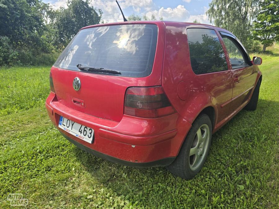 Красный Фольксваген Гольф 2004 в Вильнюс, объемом двигателя 1.90 л и пробегом 291 тыс. км за 1750 €, фото 5 на AUTOMOTO.COM.LV