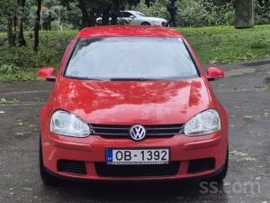 Red Volkswagen Golf 2004 in Riga, with an engine capacity of 1.40 L and mileage of 256 thousand km for 1650 €, photo 4 on AUTOMOTO.COM.LV
