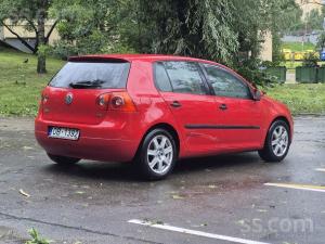Red Volkswagen Golf 2004 in Riga, with an engine capacity of 1.40 L and mileage of 256 thousand km for 1650 €, photo 8 on AUTOMOTO.COM.LV