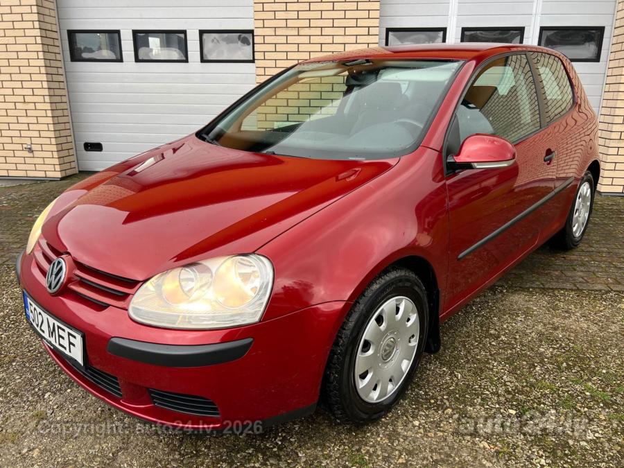 Red Volkswagen Golf 2004 in Paide, with an engine capacity of 1.60 L and mileage of 92 thousand km for 2599 €, photo 1 on AUTOMOTO.COM.LV