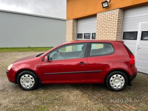 Red Volkswagen Golf 2004 in Paide, with an engine capacity of 1.60 L and mileage of 92 thousand km for 2599 €, photo 3 on AUTOMOTO.COM.LV