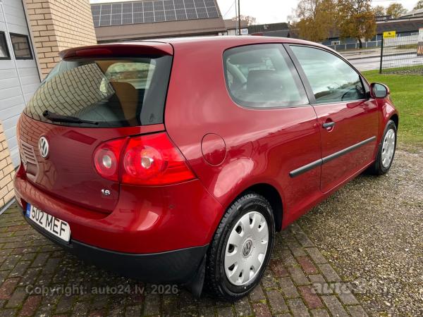 Sarkans Volkswagen Golf 2004 Paide, ar dzinēja tilpumu 1.60 L un nobraukumu 92 tūkst. km par 2599 €, foto 9 vietnē AUTOMOTO.COM.LV