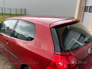 Red Volkswagen Golf 2004 in Paide, with an engine capacity of 1.60 L and mileage of 92 thousand km for 2599 €, photo 10 on AUTOMOTO.COM.LV