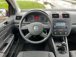 Red Volkswagen Golf 2004 in Paide, with an engine capacity of 1.60 L and mileage of 92 thousand km for 2599 €, photo 13 on AUTOMOTO.COM.LV