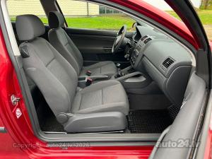 Red Volkswagen Golf 2004 in Paide, with an engine capacity of 1.60 L and mileage of 92 thousand km for 2599 €, photo 17 on AUTOMOTO.COM.LV