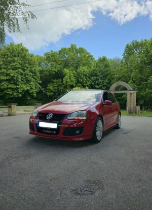 Red Volkswagen Golf 2005 in Jurbarkas, with an engine capacity of 2.00 L and mileage of 281 thousand km for 3000 €, photo  on AUTOMOTO.COM.LV