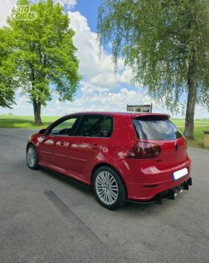Sarkans Volkswagen Golf 2005 Jurbarkas, ar dzinēja tilpumu 2.00 L un nobraukumu 281 tūkst. km par 3000 €, foto 5 vietnē AUTOMOTO.COM.LV