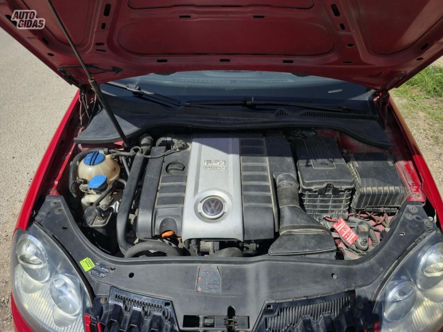 Sarkans Volkswagen Golf 2005 Jurbarkas, ar dzinēja tilpumu 2.00 L un nobraukumu 281 tūkst. km par 3000 €, foto 9 vietnē AUTOMOTO.COM.LV