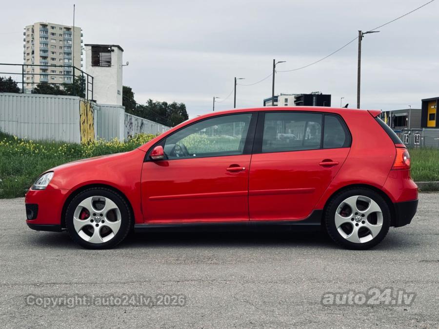Red Volkswagen Golf 2005 in Tallinn, with an engine capacity of 2.00 L and mileage of 280 thousand km for 3990 €, photo 3 on AUTOMOTO.COM.LV
