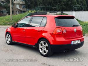 Red Volkswagen Golf 2005 in Tallinn, with an engine capacity of 2.00 L and mileage of 280 thousand km for 3990 €, photo 4 on AUTOMOTO.COM.LV