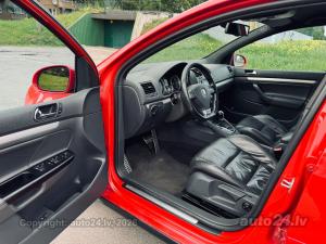 Red Volkswagen Golf 2005 in Tallinn, with an engine capacity of 2.00 L and mileage of 280 thousand km for 3990 €, photo 9 on AUTOMOTO.COM.LV