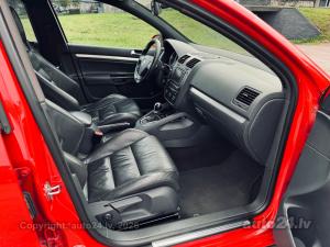 Red Volkswagen Golf 2005 in Tallinn, with an engine capacity of 2.00 L and mileage of 280 thousand km for 3990 €, photo 14 on AUTOMOTO.COM.LV