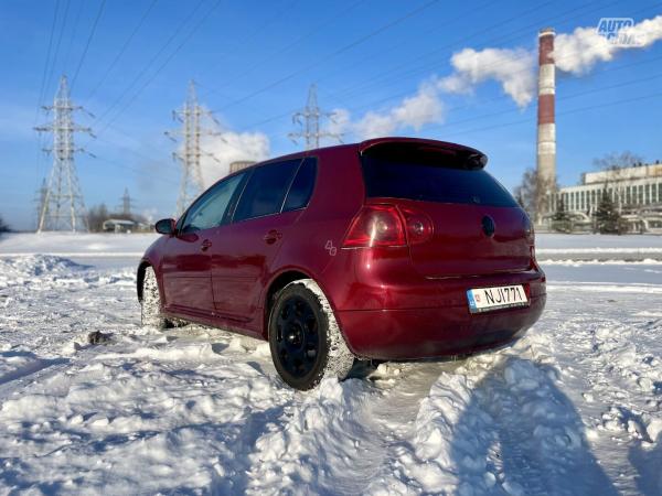 Sarkans Volkswagen Golf 2006 Kauņa, ar dzinēja tilpumu 1.60 L un nobraukumu 250 tūkst. km par 950 €, foto 6 vietnē AUTOMOTO.COM.LV