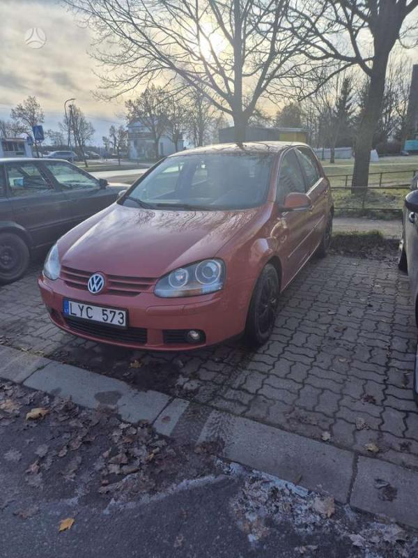 Sarkans Volkswagen Golf 2006 Mažeikiai, ar dzinēja tilpumu 1.60 L un nobraukumu 305 tūkst. km par 2700 €, foto 1 vietnē AUTOMOTO.COM.LV