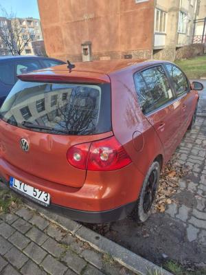 Sarkans Volkswagen Golf 2006 Mažeikiai, ar dzinēja tilpumu 1.60 L un nobraukumu 305 tūkst. km par 2700 €, foto 5 vietnē AUTOMOTO.COM.LV