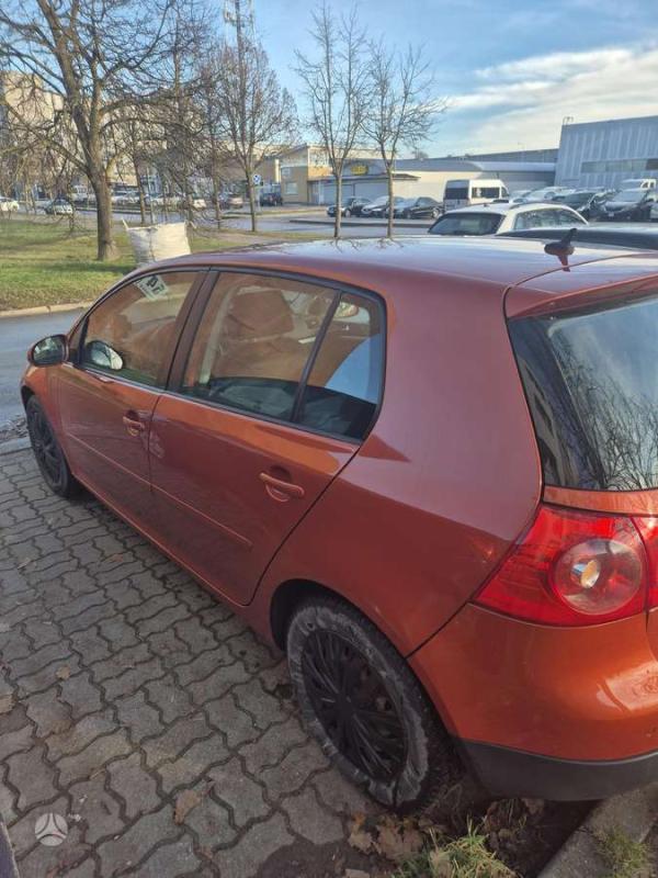 Sarkans Volkswagen Golf 2006 Mažeikiai, ar dzinēja tilpumu 1.60 L un nobraukumu 305 tūkst. km par 2700 €, foto 6 vietnē AUTOMOTO.COM.LV