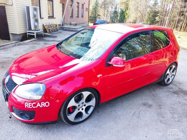 Sarkans Volkswagen Golf 2006 Utena, ar dzinēja tilpumu 2.00 L un nobraukumu 246 tūkst. km par 3550 €, foto 2 vietnē AUTOMOTO.COM.LV