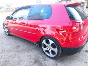 Sarkans Volkswagen Golf 2006 Utena, ar dzinēja tilpumu 2.00 L un nobraukumu 246 tūkst. km par 3550 €, foto 5 vietnē AUTOMOTO.COM.LV