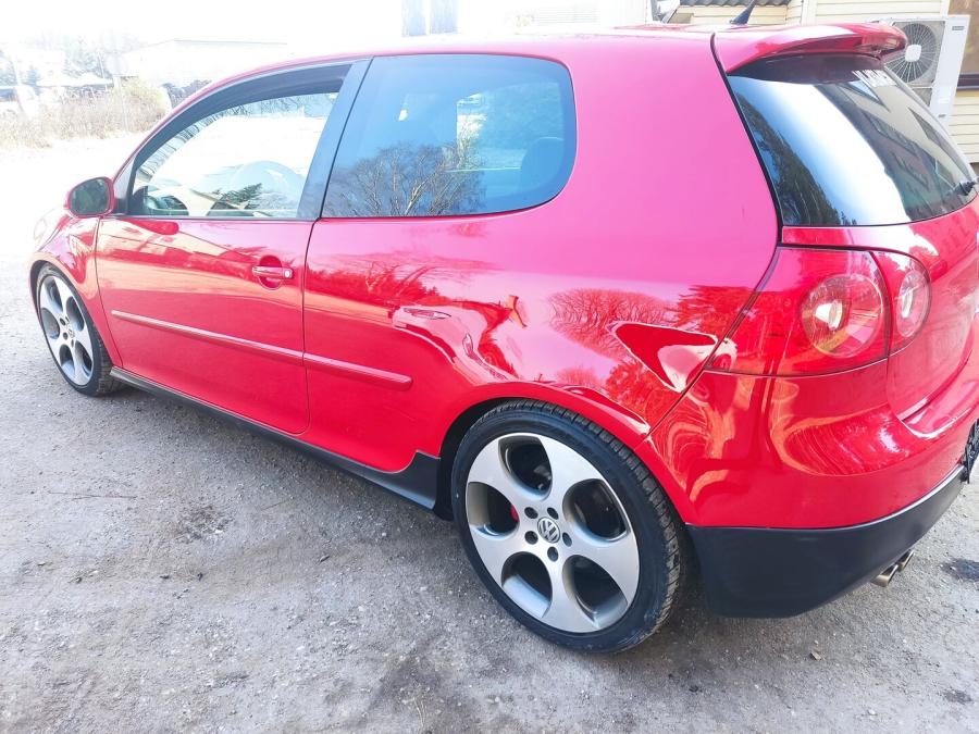 Sarkans Volkswagen Golf 2006 Utena, ar dzinēja tilpumu 2.00 L un nobraukumu 246 tūkst. km par 3550 €, foto 5 vietnē AUTOMOTO.COM.LV