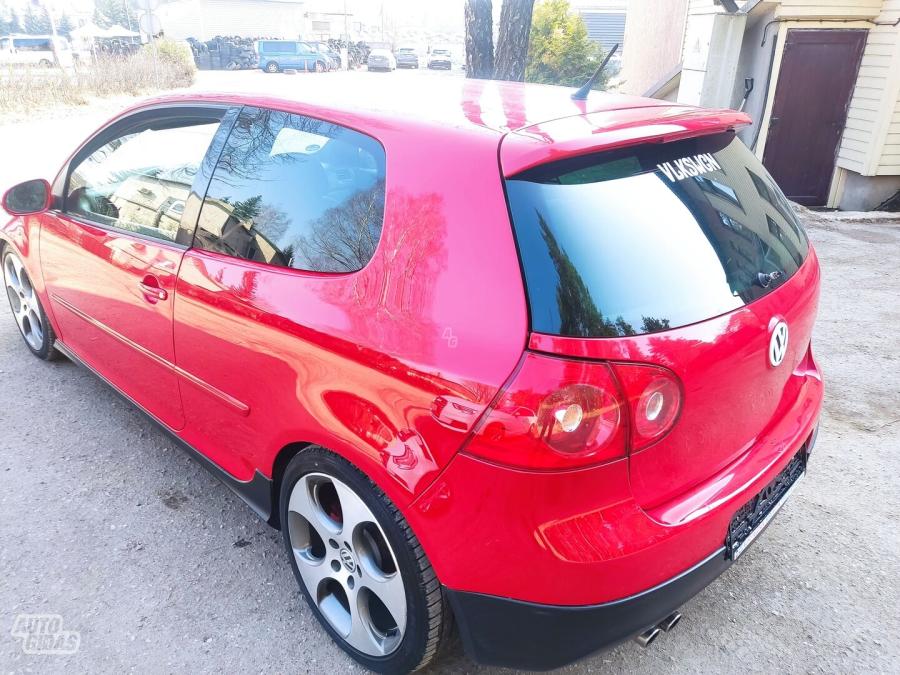 Sarkans Volkswagen Golf 2006 Utena, ar dzinēja tilpumu 2.00 L un nobraukumu 246 tūkst. km par 3550 €, foto 25 vietnē AUTOMOTO.COM.LV