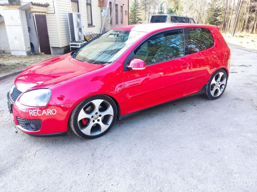 Sarkans Volkswagen Golf 2006 Utena, ar dzinēja tilpumu 2.00 L un nobraukumu 246 tūkst. km par 3550 €, foto 27 vietnē AUTOMOTO.COM.LV