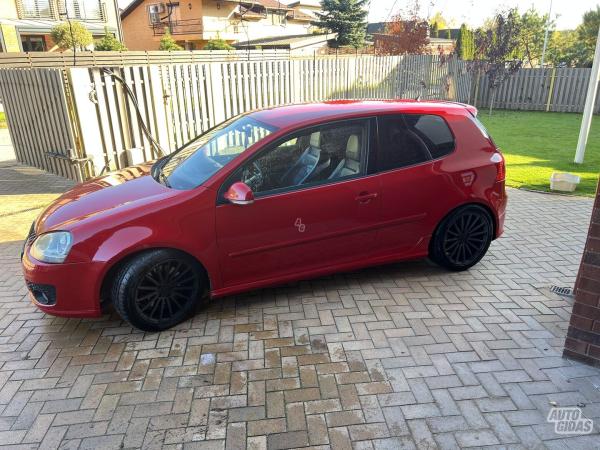 Sarkans Volkswagen Golf 2006 Viļņa, ar dzinēja tilpumu 2.00 L un nobraukumu 205 tūkst. km par 5000 €, foto 4 vietnē AUTOMOTO.COM.LV