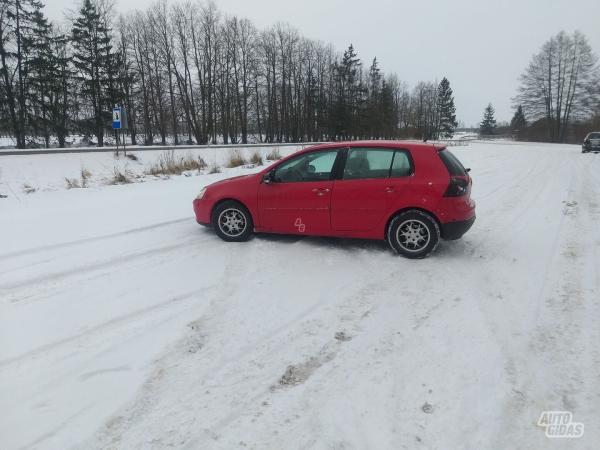 Red Volkswagen Golf 2007 in Vilnius, with an engine capacity of 1.90 L and mileage of 1 thousand km for 1250 €, photo 3 on AUTOMOTO.COM.LV