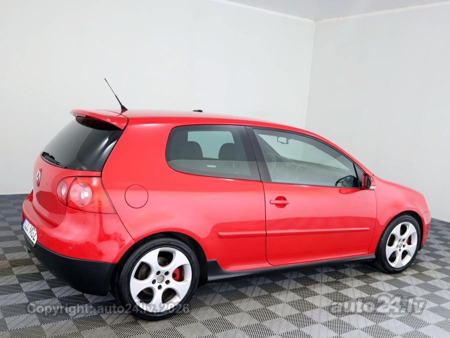 Red Volkswagen Golf 2007 in Tallinn, with an engine capacity of 2.00 L and mileage of 205 thousand km for 3499 €, photo 4 on AUTOMOTO.COM.LV