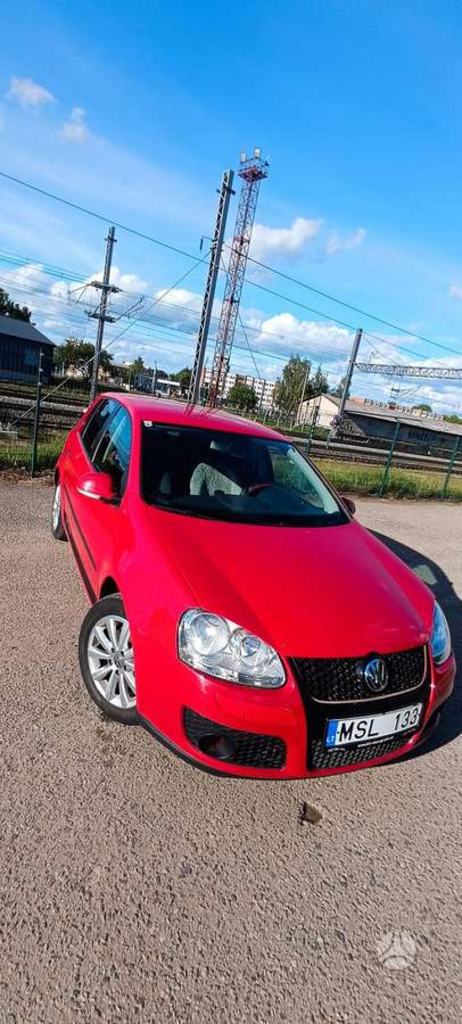 Red Volkswagen Golf 2007 in Siauliai, with an engine capacity of 1.90 L and mileage of 207 thousand km for 3200 €, photo 1 on AUTOMOTO.COM.LV
