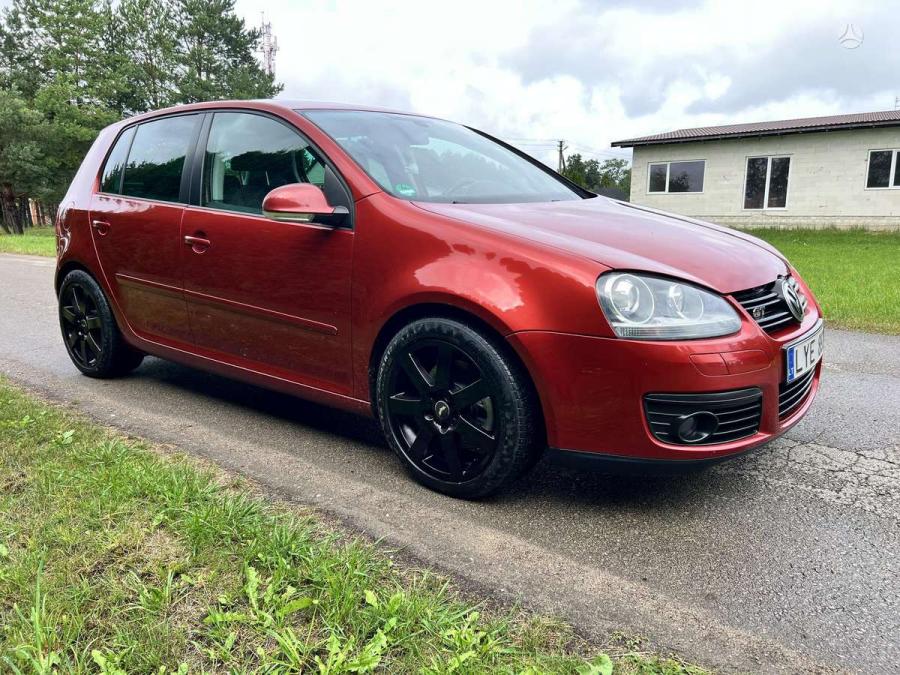 Sarkans Volkswagen Golf 2007 Marijampole, ar dzinēja tilpumu 1.40 L un nobraukumu 183 tūkst. km par 2900 €, foto 4 vietnē AUTOMOTO.COM.LV
