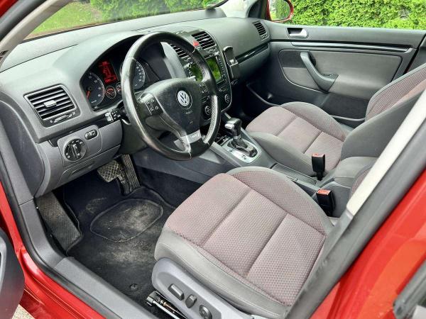 Sarkans Volkswagen Golf 2007 Marijampole, ar dzinēja tilpumu 1.40 L un nobraukumu 183 tūkst. km par 2900 €, foto 8 vietnē AUTOMOTO.COM.LV