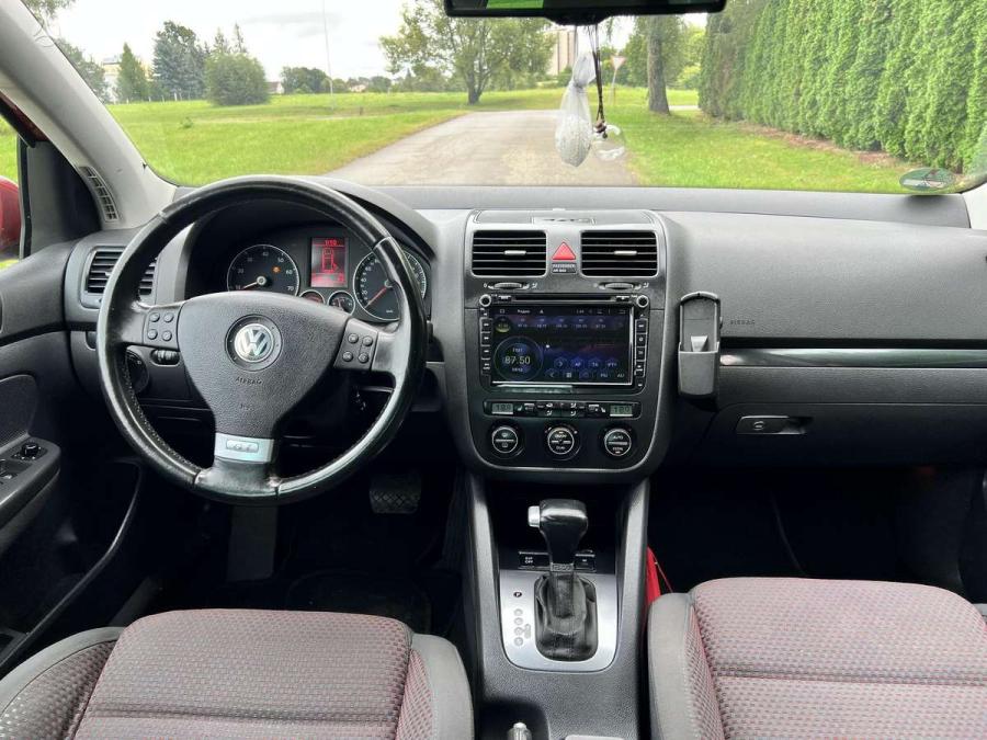 Sarkans Volkswagen Golf 2007 Marijampole, ar dzinēja tilpumu 1.40 L un nobraukumu 183 tūkst. km par 2900 €, foto 13 vietnē AUTOMOTO.COM.LV
