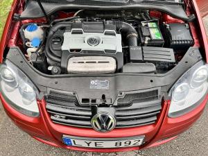 Sarkans Volkswagen Golf 2007 Marijampole, ar dzinēja tilpumu 1.40 L un nobraukumu 183 tūkst. km par 2900 €, foto 15 vietnē AUTOMOTO.COM.LV