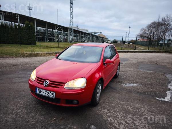 Red Volkswagen Golf 2008 in Riga, with an engine capacity of 1.90 L and mileage of 258 thousand km for 2850 €, photo 1 on AUTOMOTO.COM.LV