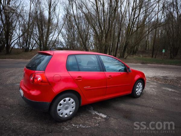 Red Volkswagen Golf 2008 in Riga, with an engine capacity of 1.90 L and mileage of 258 thousand km for 2850 €, photo 3 on AUTOMOTO.COM.LV