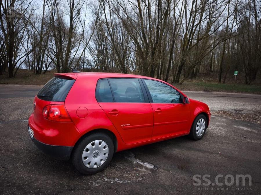 Sarkans Volkswagen Golf 2008 Rīga, ar dzinēja tilpumu 1.90 L un nobraukumu 258 tūkst. km par 2850 €, foto 3 vietnē AUTOMOTO.COM.LV