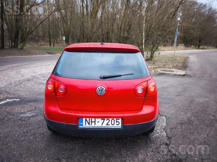 Sarkans Volkswagen Golf 2008 Rīga, ar dzinēja tilpumu 1.90 L un nobraukumu 258 tūkst. km par 2850 €, foto 4 vietnē AUTOMOTO.COM.LV