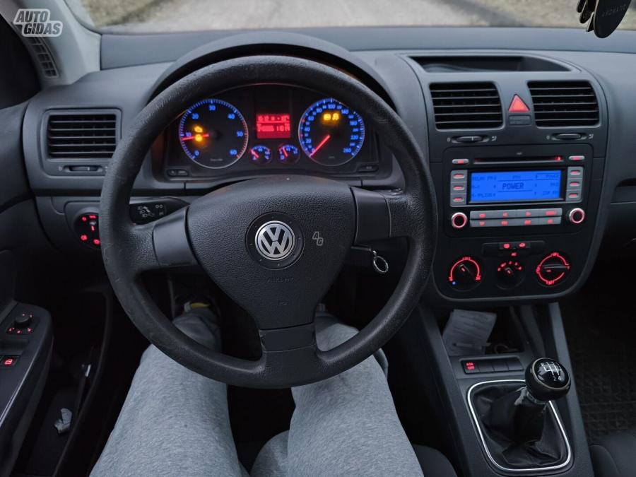 Sarkans Volkswagen Golf 2008 Viļņa, ar dzinēja tilpumu 1.90 L un nobraukumu 350 tūkst. km par 850 €, foto 9 vietnē AUTOMOTO.COM.LV