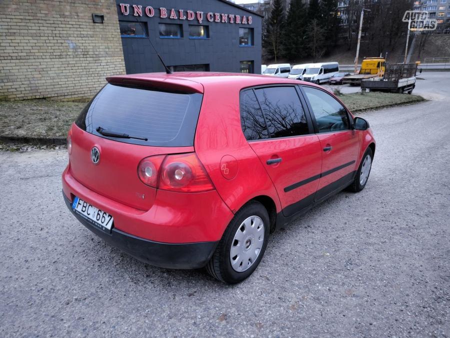 Sarkans Volkswagen Golf 2008 Viļņa, ar dzinēja tilpumu 1.90 L un nobraukumu 350 tūkst. km par 850 €, foto 5 vietnē AUTOMOTO.COM.LV